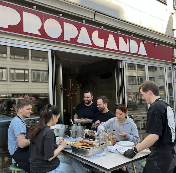 Propaganda • Smart Travelling